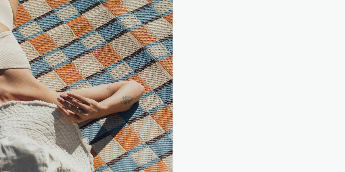 BEACH + OUTDOOR – PAPER PLANE