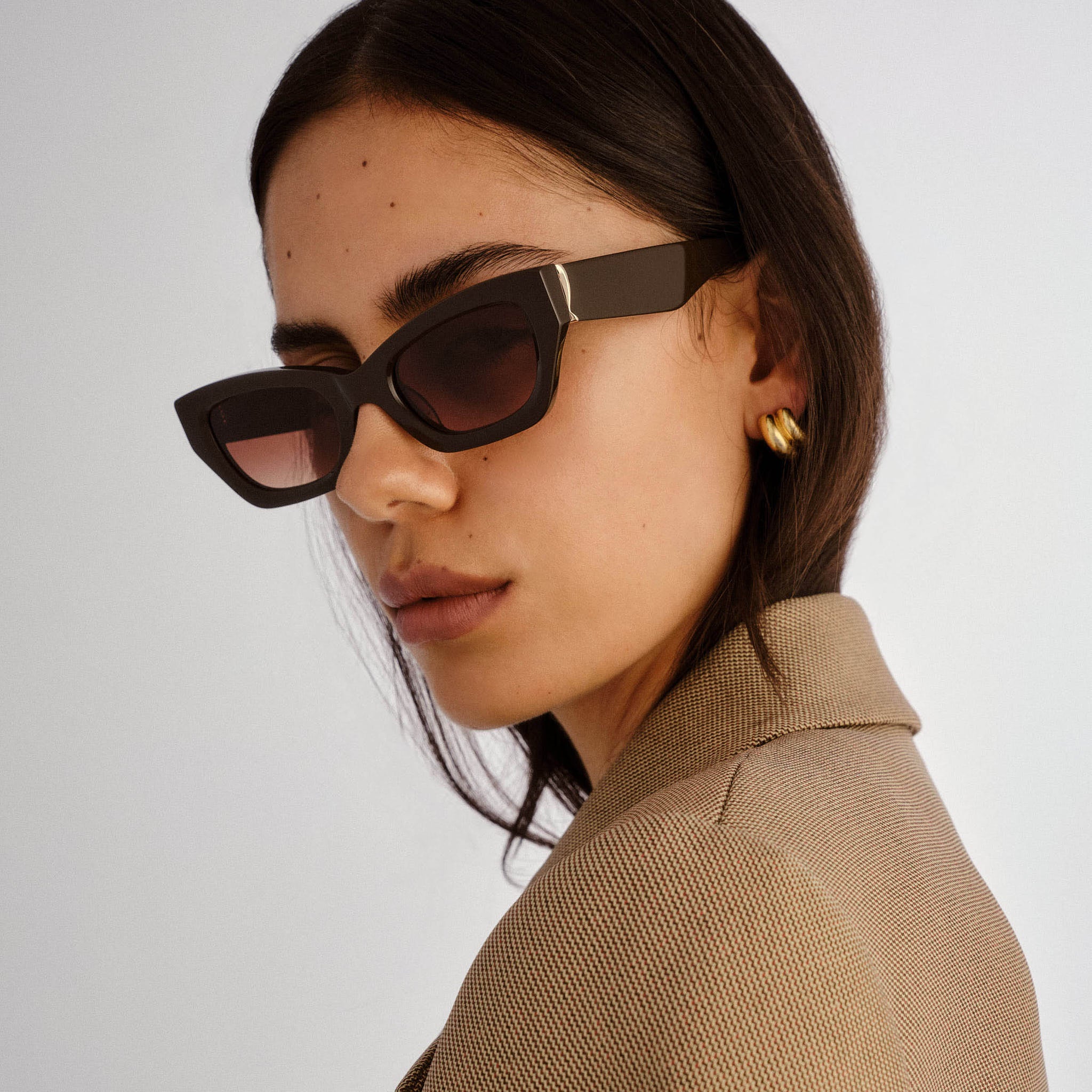 The Sutton - Dark Chocolate – PAPER PLANE